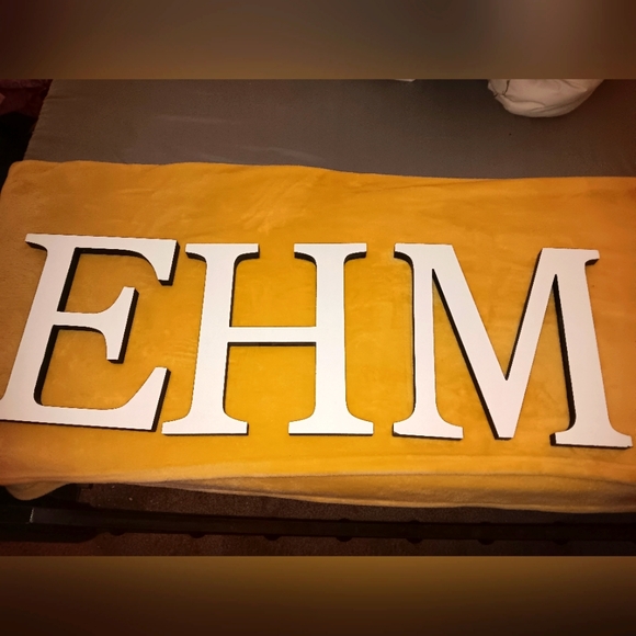 unmarked | Accents | Set Of 3 Wall Plaque Letters | Poshmark